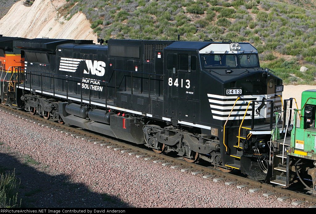 NS 8413